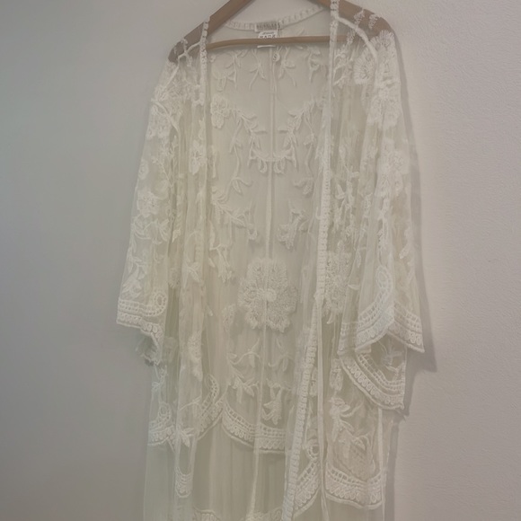 Shiraleah | Swim | Shiraleah Lace Floral Kimono Duster Cover Up | Poshmark